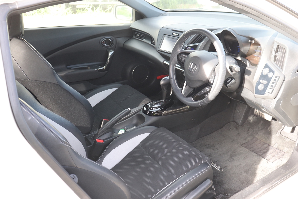 【2100852】CR-Z DAA-ZF2 α ブラックレーベル 2トーンスタイル | トラスト企画